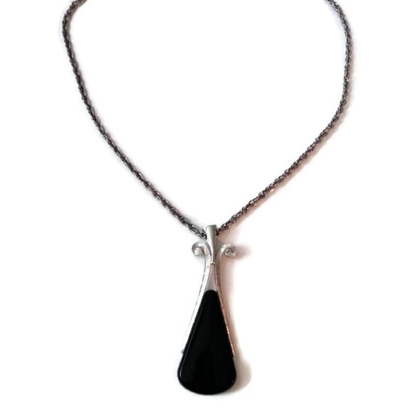 Vintage | Jewelry | Elegant Vintage Avon Pendant With Rope Chain | Poshmark